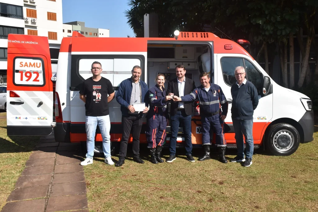 SAMU de Dois Irmãos recebe nova ambulância - Jornal O Diário