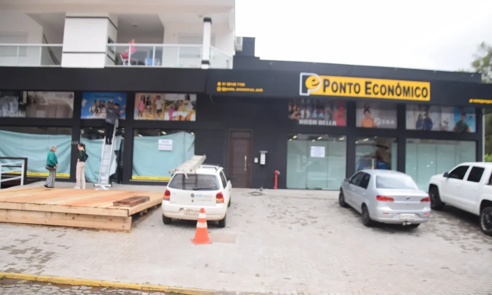 Com bênção do padre hoje às 8 horas, Ponto Econômico reinaugura em ...