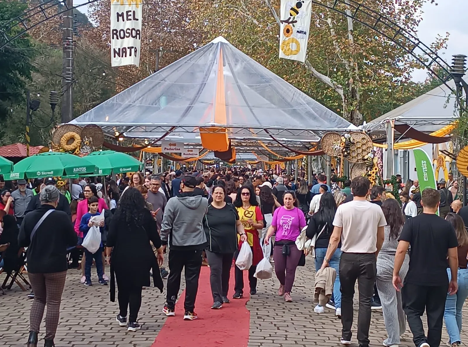 Feira do Mel, Rosca e Nata encerra edição com recorde de público ...